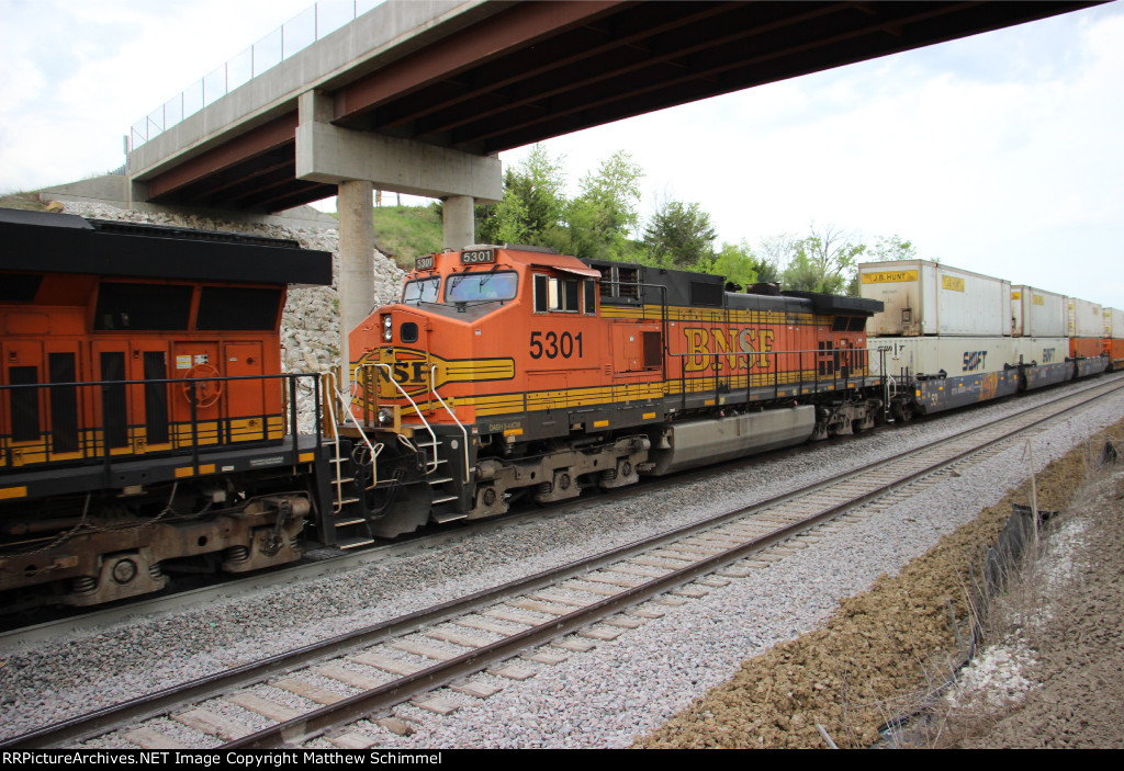 BNSF 5301